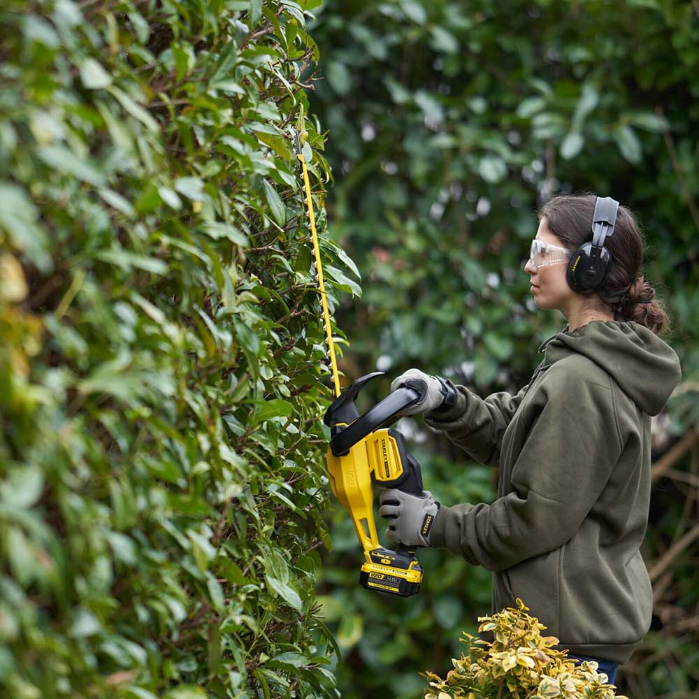 Stanley FatMax V20 18v Cordless Hedge Trimmer 550mm Hedge Trimmers
