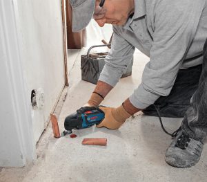 Flush-Cutting-Copper-Pipes - Tooled-Up Blog